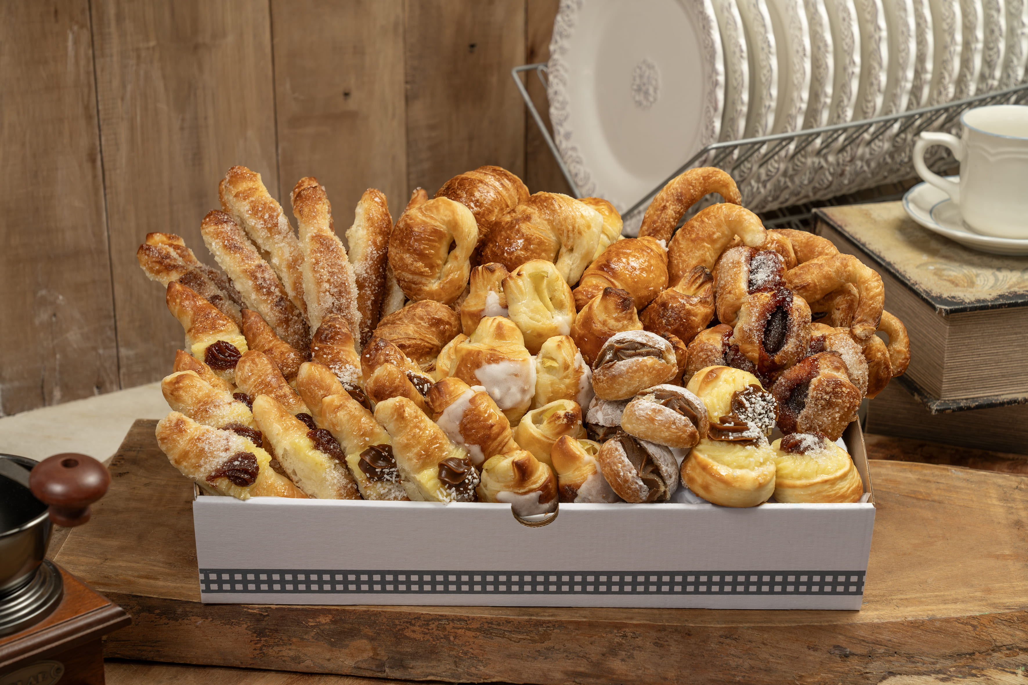 CAJA MEDIANA FACTURAS SURTIDAS - CAJAS - Maria Castaña